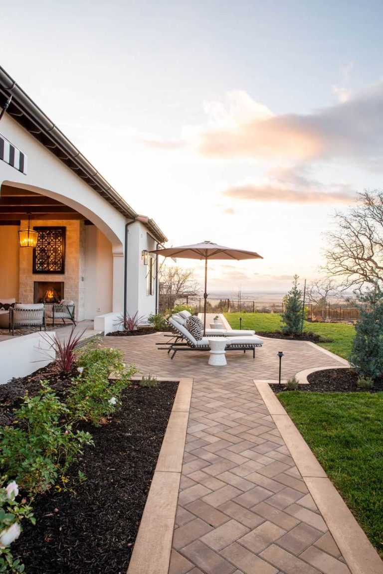 Stunning Spanish Farmhouse - Kerrie Kelly